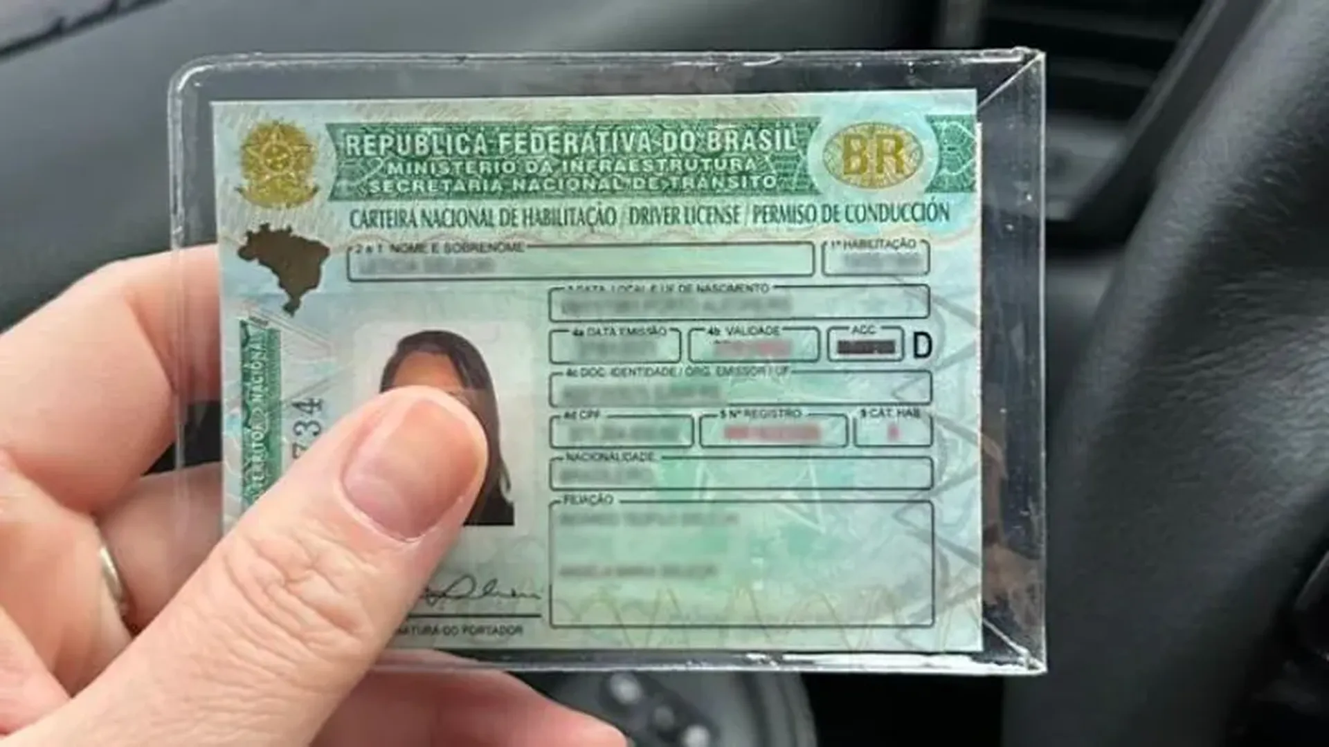 Nova CNH: Como funciona a renovação automática grátis - Neon Seguros